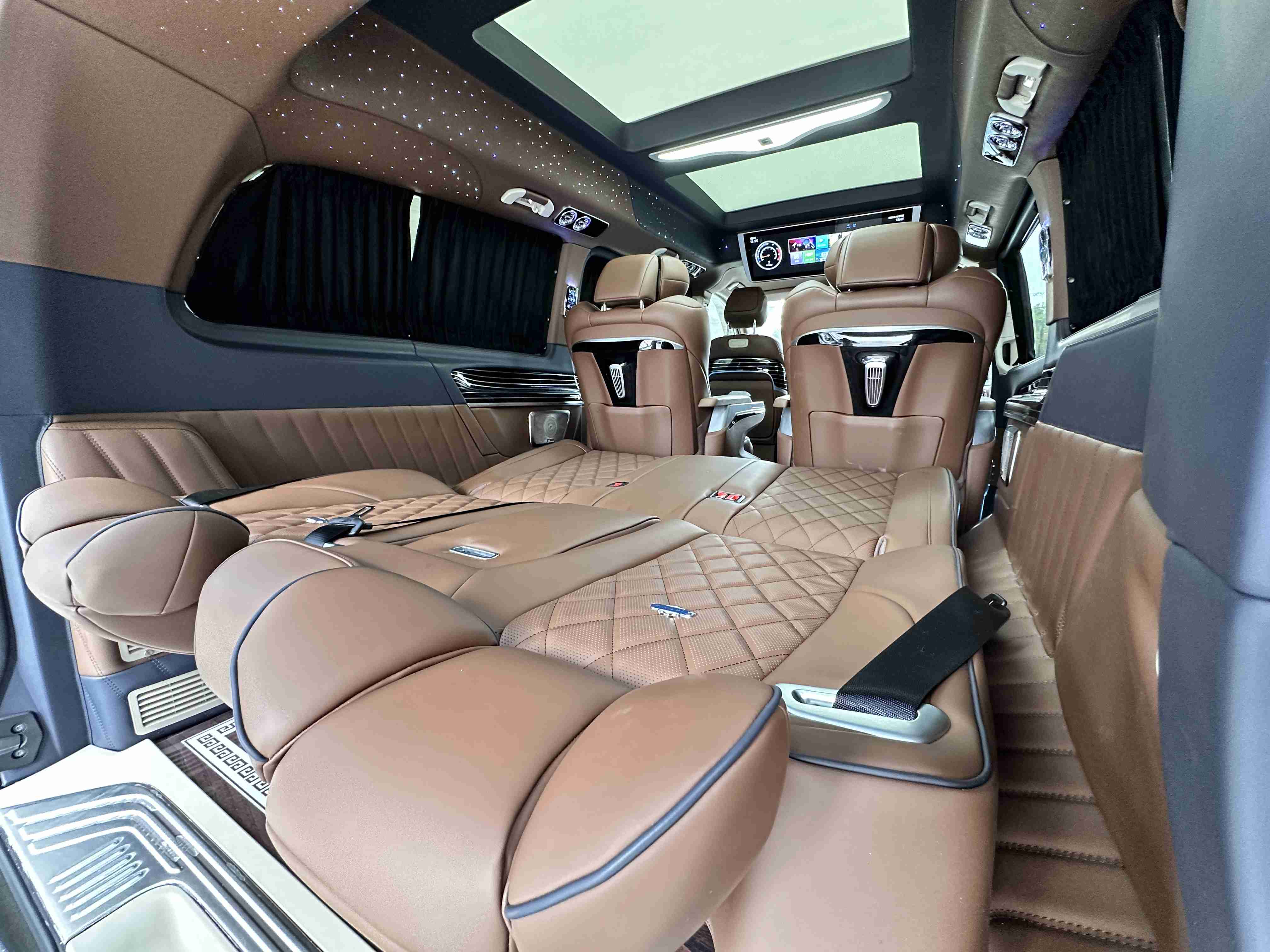 奔驰V260L高顶豪华商务车 上海七座商务车_上海1886名车汇官网